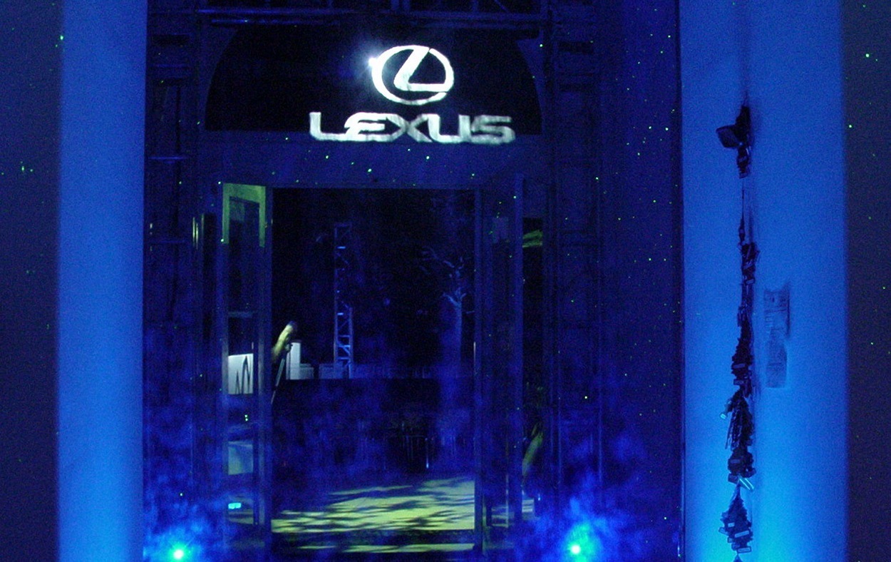 Projection Water Screens - TLC Creative Technology